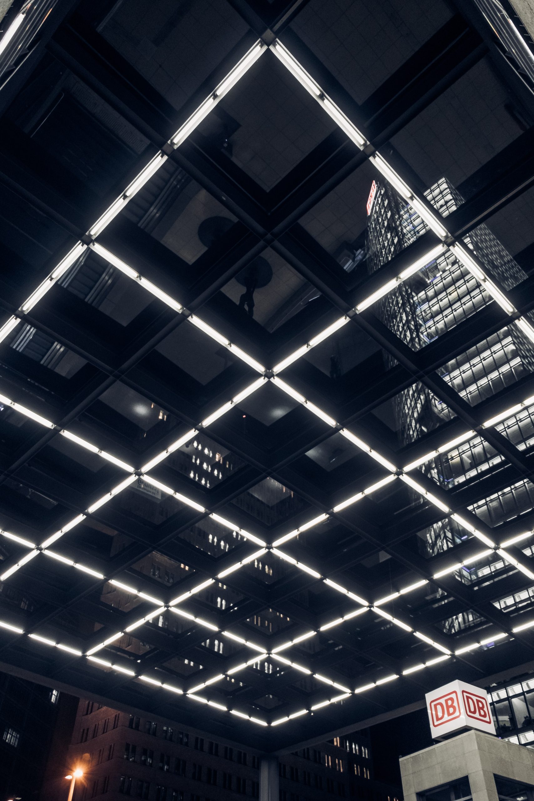 Rhomi-Q System | Contessa Lighting